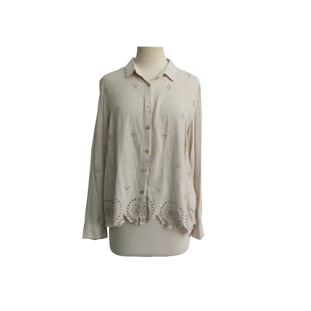 Max Beige Cutwork Coord Set | Gently Used | | Secret Stash